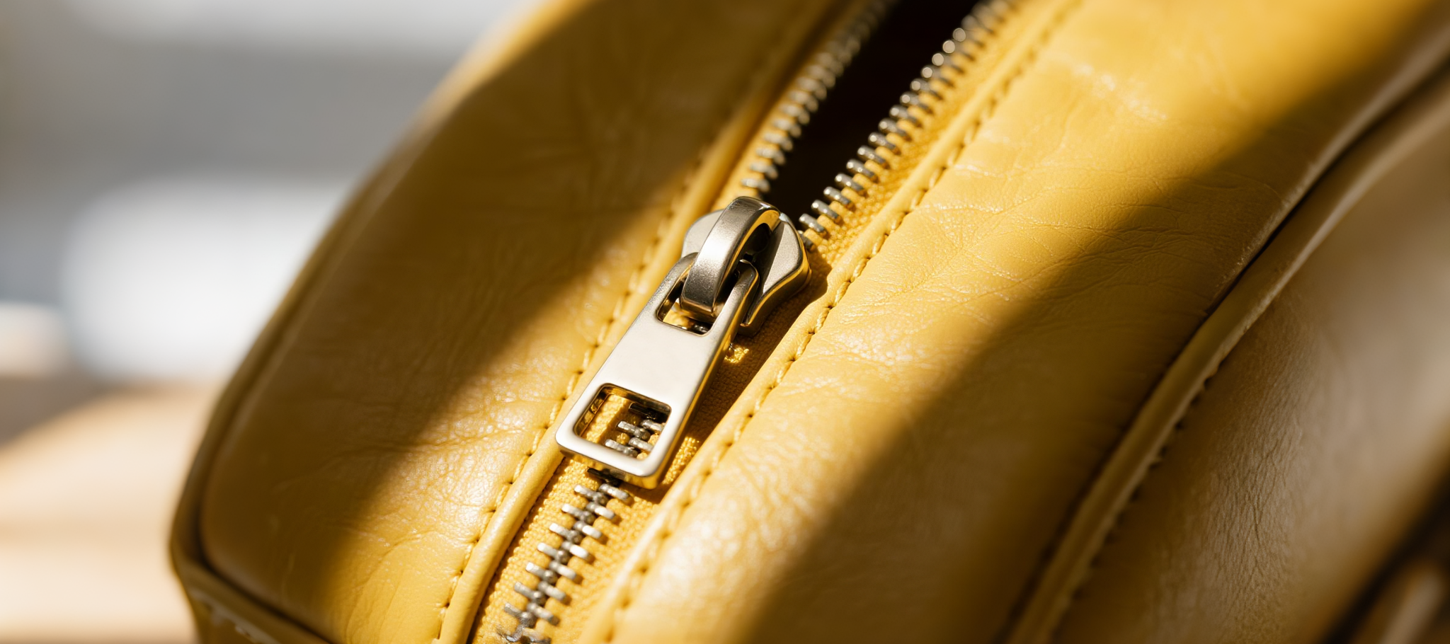 Types of Bag Closures for Custom Women's Bags